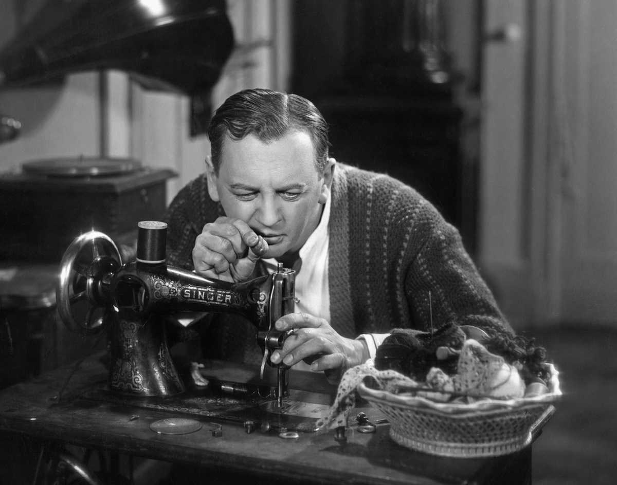 Nevymyslel ho, ale výrazne zlepšil. Pred 170 rokmi si patentoval šijací ...