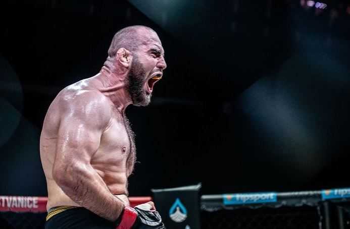 Slovenský MMA zápasník Buday si vybojoval zmluvu s UFC - Správy STVR