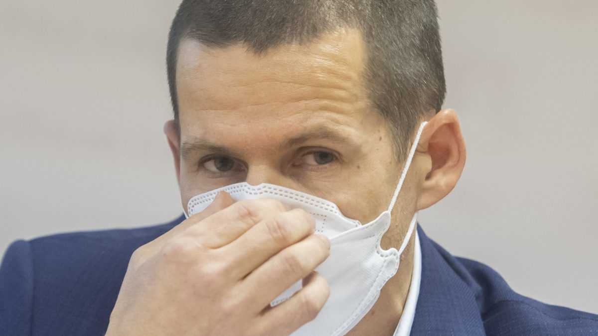 Polícia odhalila vyše 800 porušení opatrení. Monitoruje aj sociálne ...