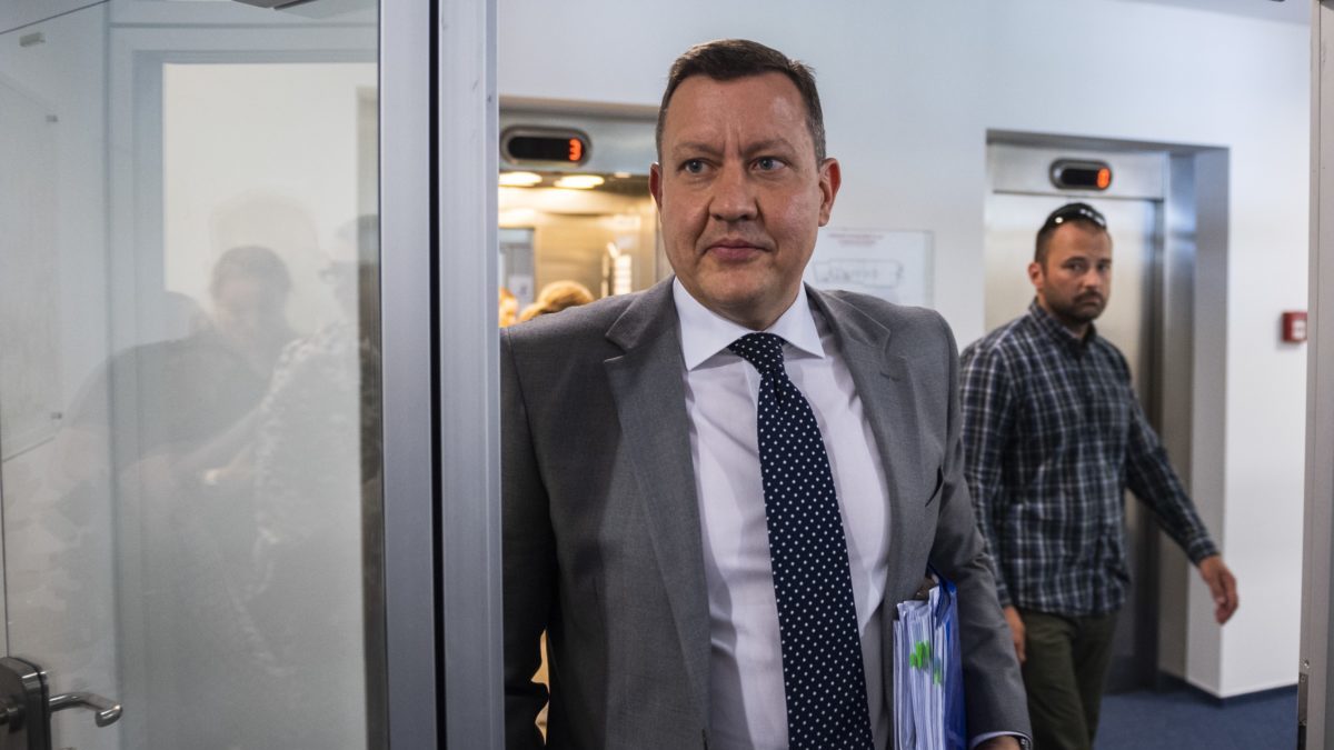 Lipšic sa dopustil disciplinárneho previnenia, rozhodol súd - Správy STVR