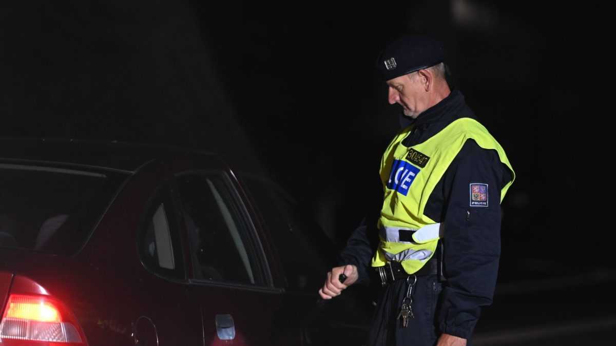 Česko vykonáva kontroly na slovenských hraniciach- Správy STVR