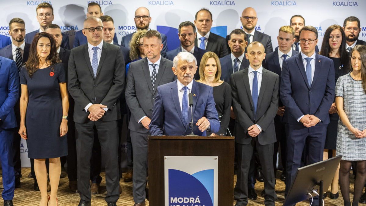 Modrá koalícia sa rozpadá skôr ako sa spájala - Správy STVR