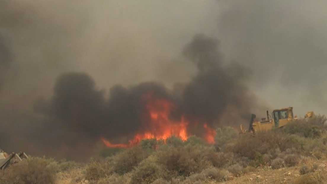 Z Rodosu pre požiar evakuovali asi 30 000 ľudí- Správy STVR
