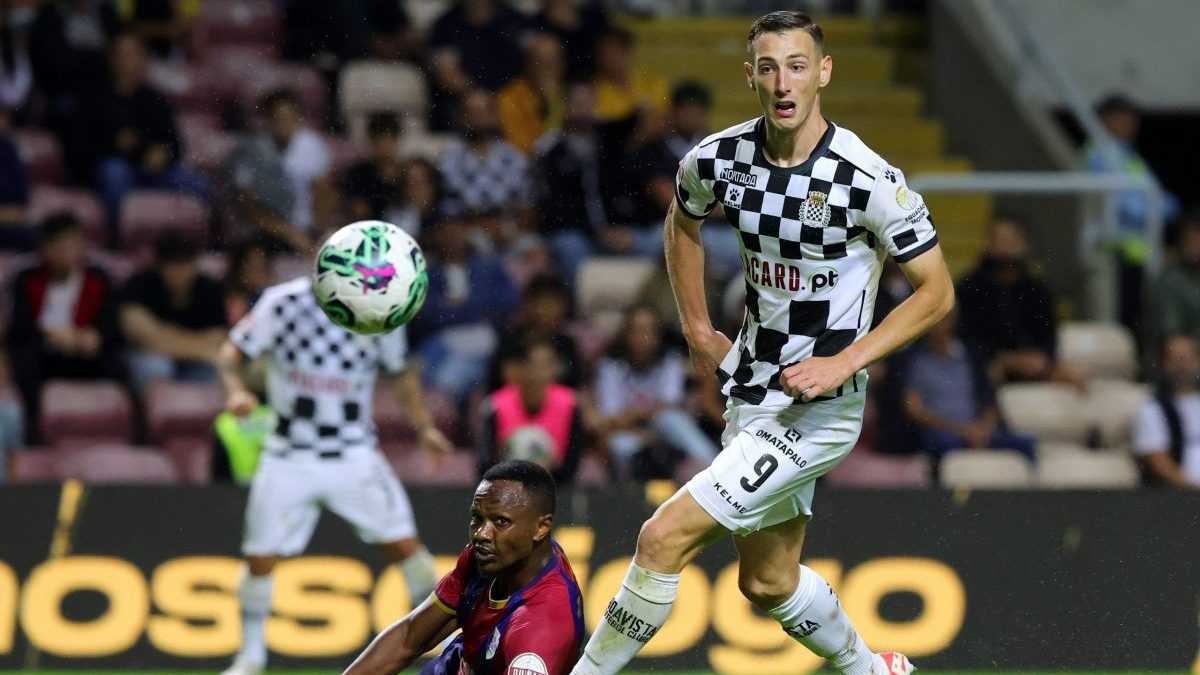 Róbert Boženík neprestúpi do španielskeho klubu FC Sevilla - Správy STVR