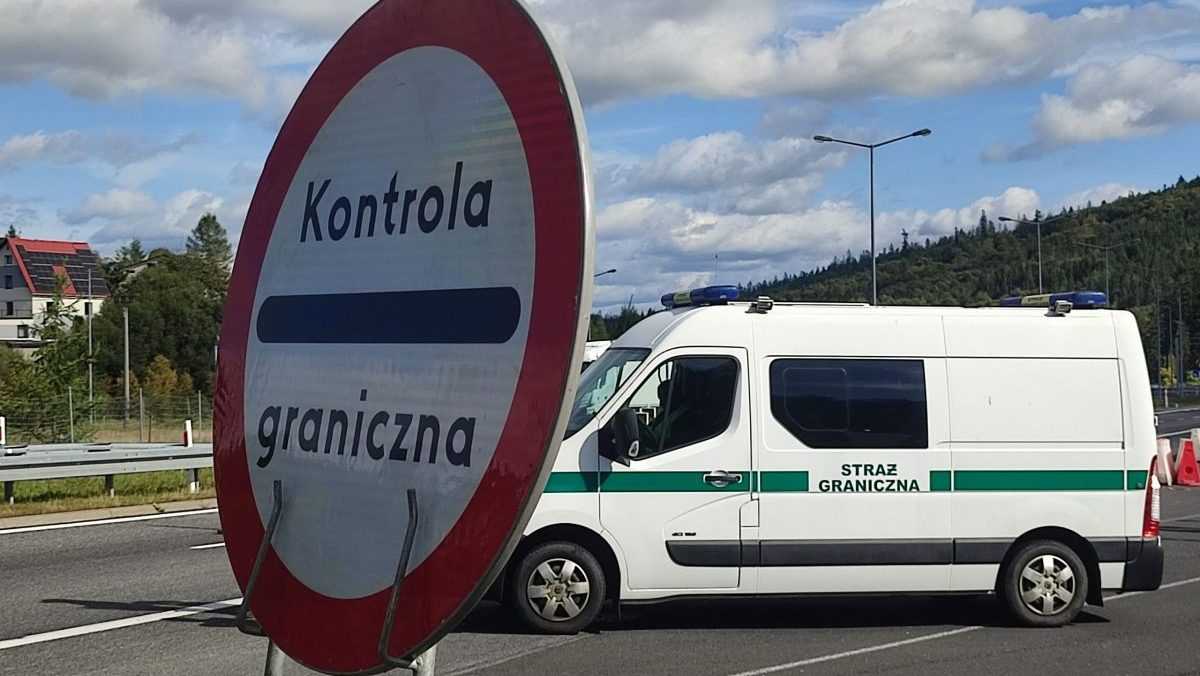Poľsko opäť predĺžilo kontroly na hraniciach so Slovenskom - Správy STVR