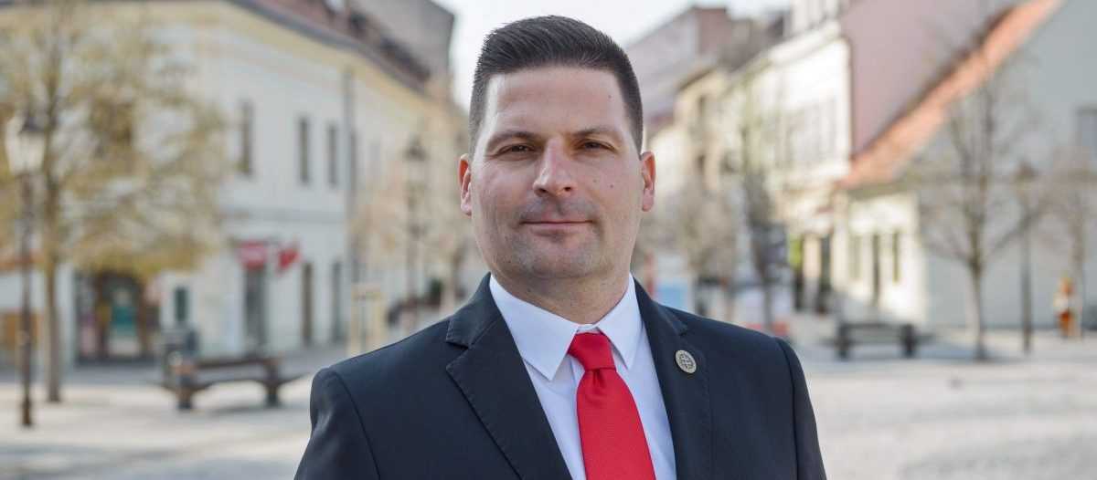 Róbert Švec odovzdal podpisy na prezidentskú kandidatúru - Správy STVR