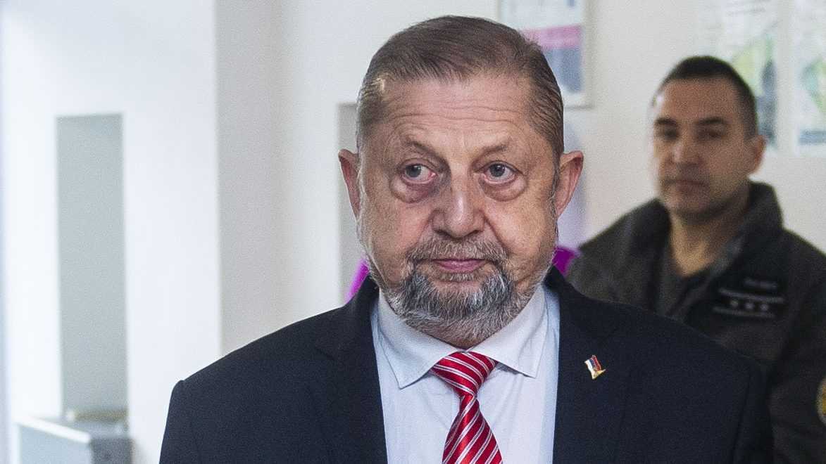 Štefan Harabin sa postavil pred súd - Správy STVR