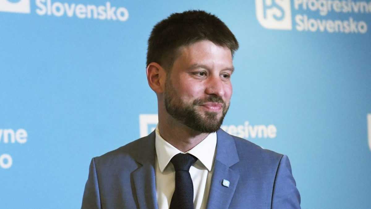 Generálna prokuratúra posúdi podnety na rozpustenie PS - Správy STVR