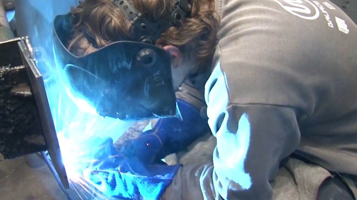 Mladí zvárači si navzájom zmerali sily - Správy STVR