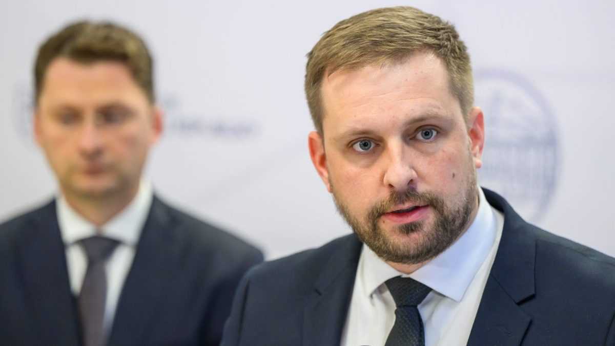 Lekári sa pripravujú na stretnutie s ministrom Šaškom - Správy STVR