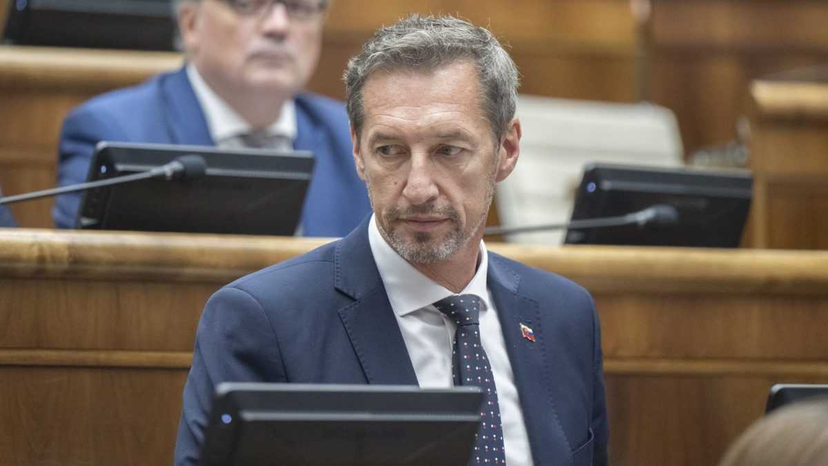 Fico kritizuje šéfa KDH Majerského za farizejstvo s dotáciami - Správy STVR