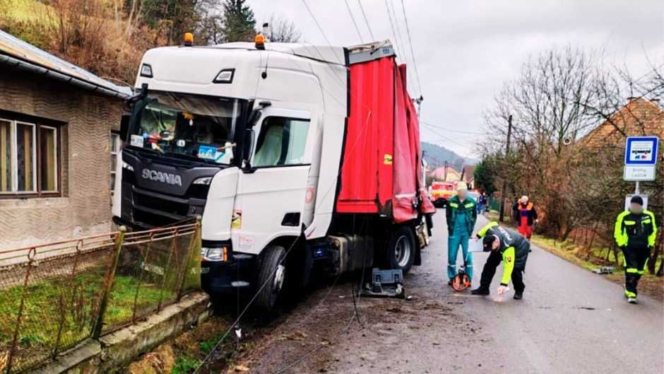 Opitý vodič zišiel z cesty a zrazil chodkyňu - Správy STVR