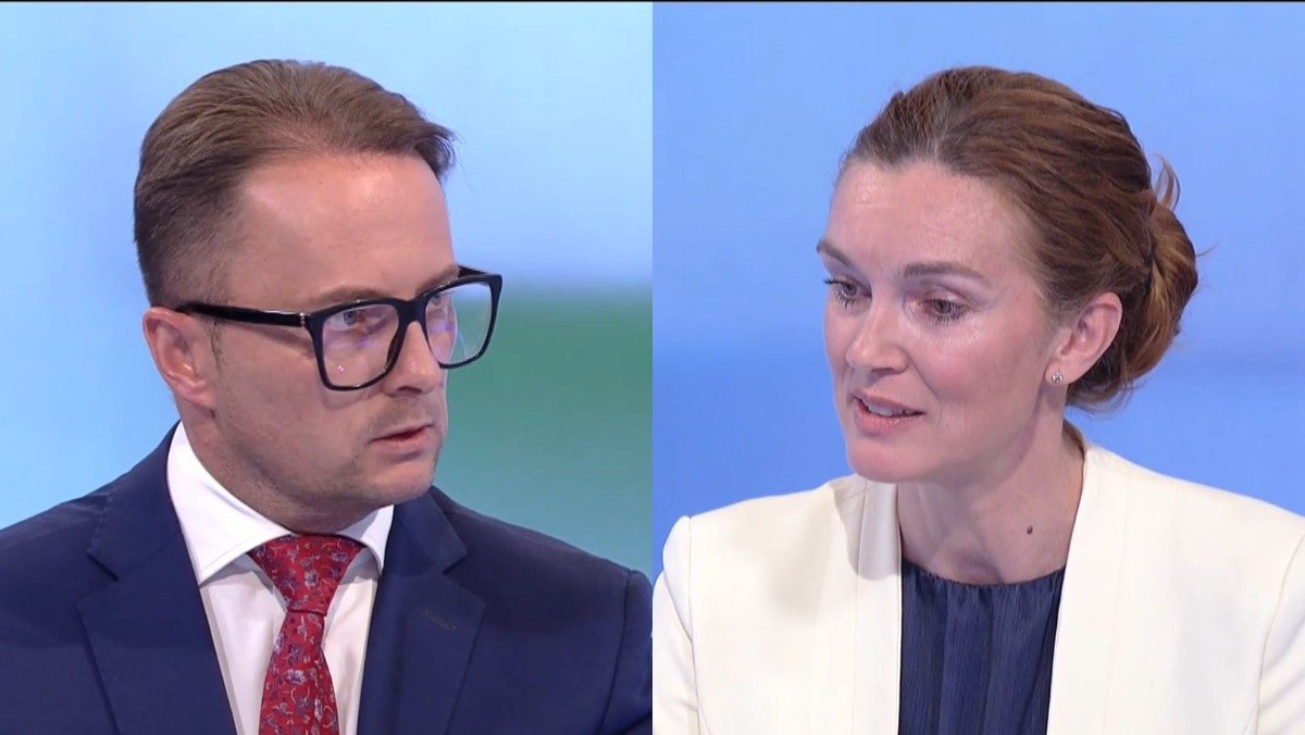 Politológ M. Řádek: Novela ústavy je hodnotovo prázdna - Správy STVR
