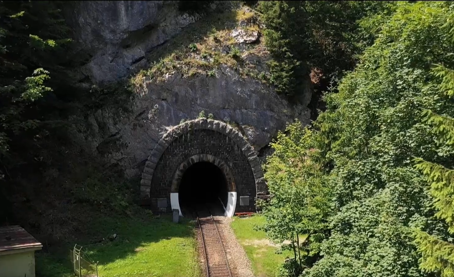Čremošniansky železničný tunel je najdlhší na Slovensku - Správy STVR
