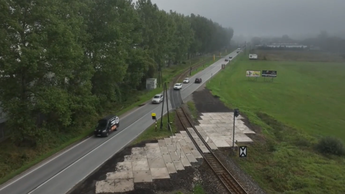 Železničné priecestie vo Veľkej Lomnici pod Tatrami trápi cyklistov ...